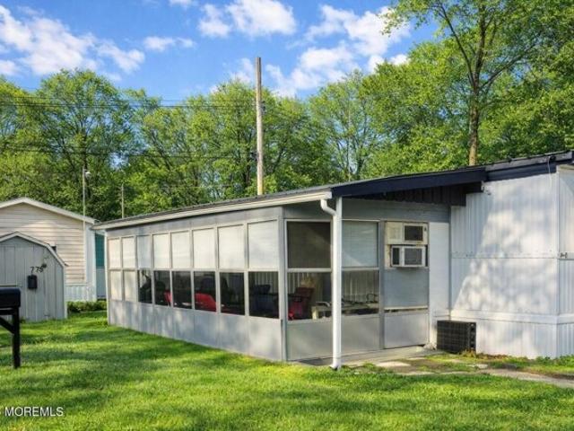 D Trl, Brick, Property For Sale