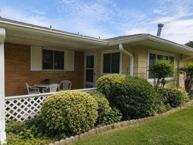 D W Lake Dr, Manchester, Property For Sale