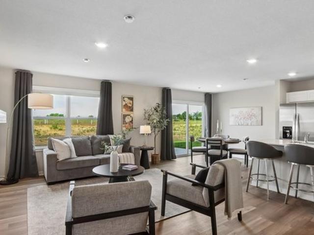 D 103 2 E 50th Ct, Des Moines, IA 50317