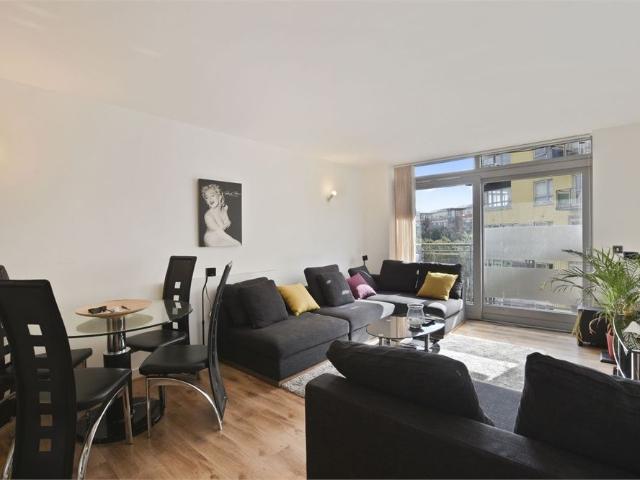 Da Vinci Lodge, West Parkside, London SE10, 2 bed flat to rent, £2,000 pcm | PrimeLocation