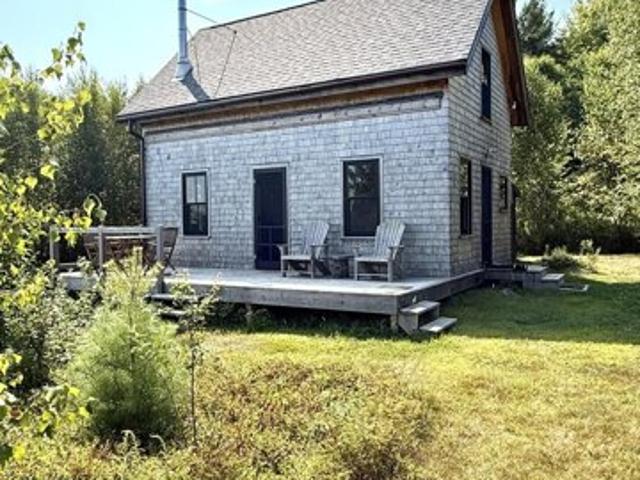 Dam Rd, Beddington, Home For Sale