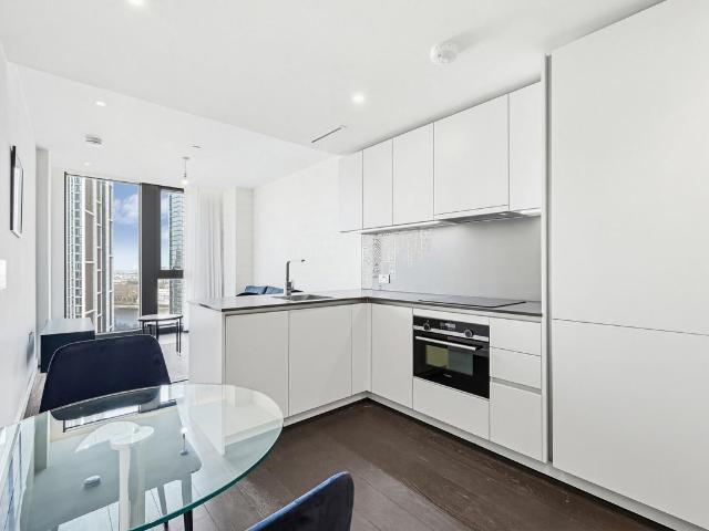 Damac Tower, Vauxhall, London SW8, 1 bed flat to rent, £3,350 pcm | PrimeLocation