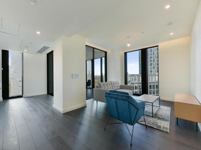 Damac Tower, Vauxhall, London, SW8 2 bed apartment to rent £4,498 pcm £1,038 pw