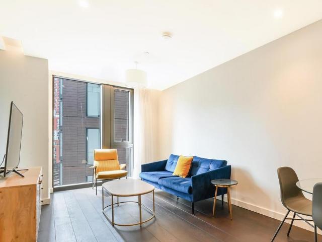 Damac Tower, Nine Elms, London, SW8 1 bed apartment to rent £3,358 pcm £775 pw