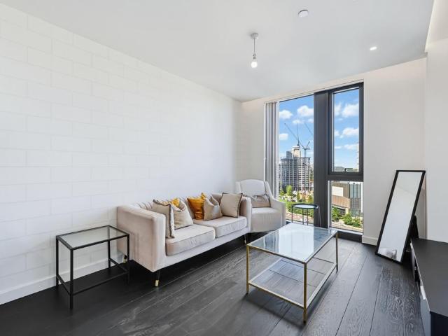 Damac Tower, Nine Elms, London, SW8 1 bed apartment to rent £3,497 pcm £807 pw