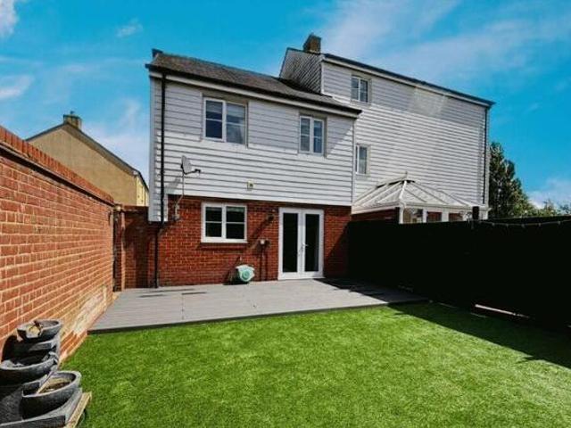 Damara Way, Kingsnorth, 3 Bedroom Semi detached