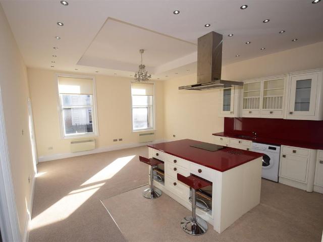 Dame Alice Street, Bedford MK40, 2 bed flat to rent, £900 pcm | PrimeLocation