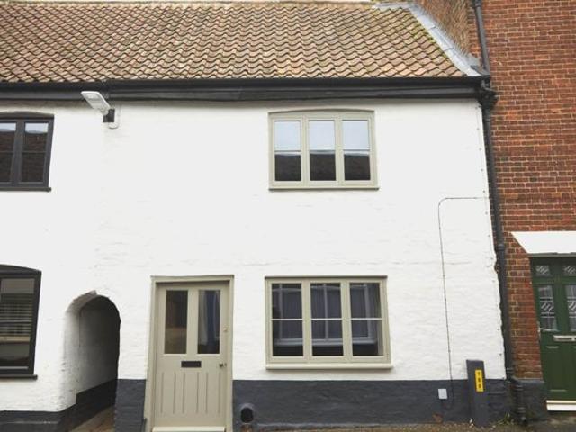 Damgate Street, Wymondham NR18, 4 bedroom town house to rent 69671477 | PrimeLocation