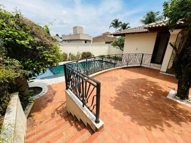 Damha I casa sobrado com 04 dormitórios
