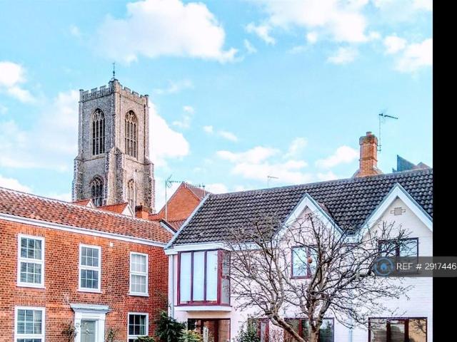 Damocles Court, Norwich, NR2 3 bed semi detached house to rent £1,795 pcm £414 pw