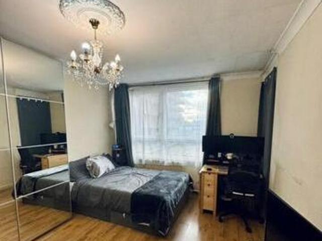 Damory House, London, 3 Bedroom Flat