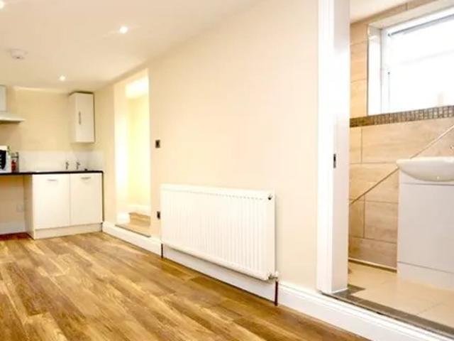 Damsel House, Dragonfly Place, London, SE4 2FN, United Kingdom | Studio apartment for rent #140658176 | Rentberry