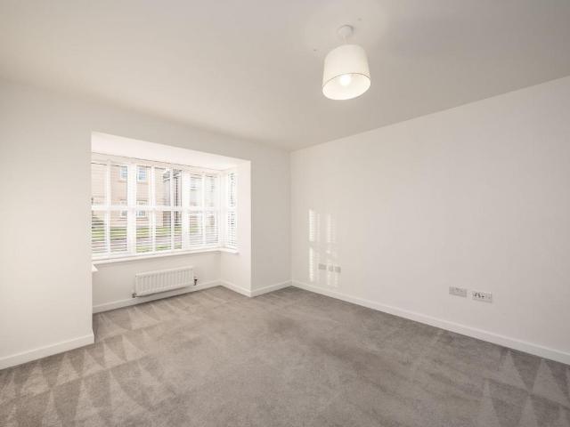 Damselfly Road, Edinburgh. 4 bed detached house to rent £2,225 pcm £513 pw