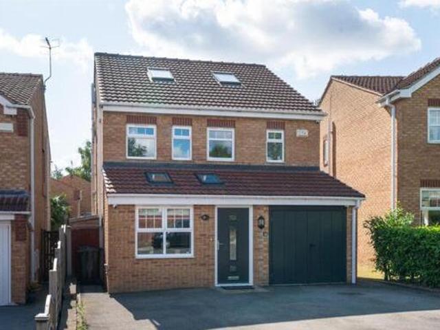 Damson Croft, Hollingwood, 5 Bedroom Detached