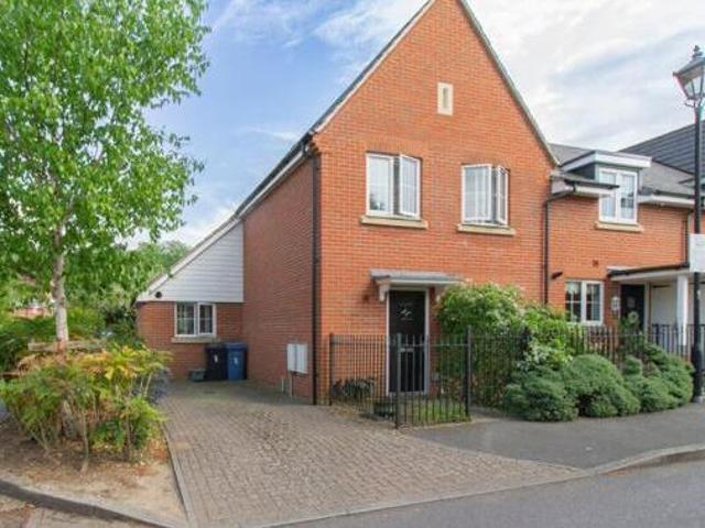 Damson Drive, Hartley Wintney, 3 Bedroom End