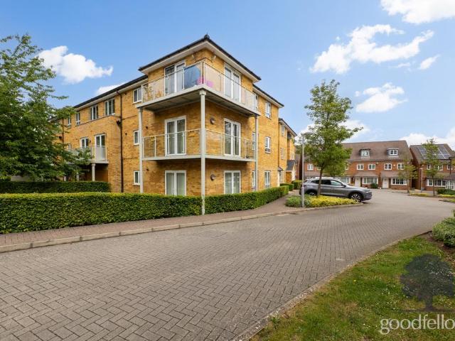 Damson Way, Carshalton SM5 2 bed apartment to rent £2,200 pcm £508 pw