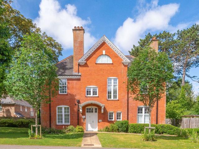 Damson Way, Sutton, Carshalton SM5, 2 bed flat to rent, £4,000 pcm | PrimeLocation