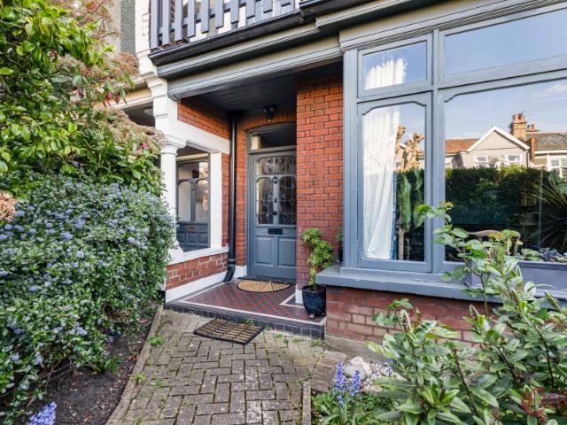 Danvers Road, Crouch End, N8 8E6082A0 CF9B 4122 B5FE D0EEC332A54C Castles Estate Agents