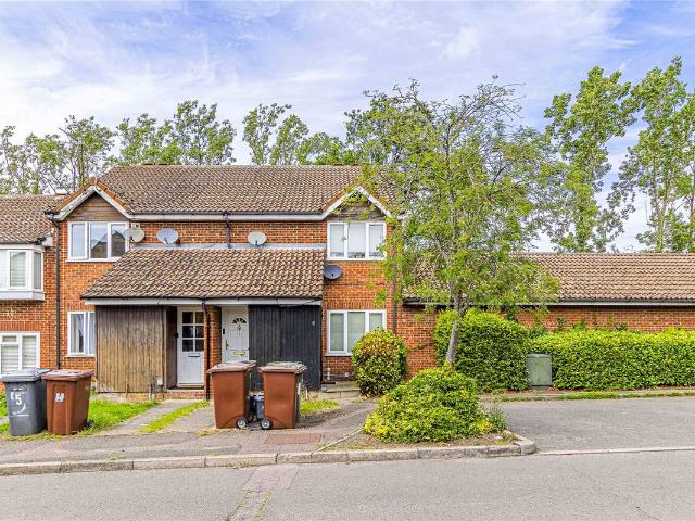 Danziger Way, Borehamwood, Hertfordshire WD6, 1 bed flat to rent, £1,500 pcm | PrimeLocation