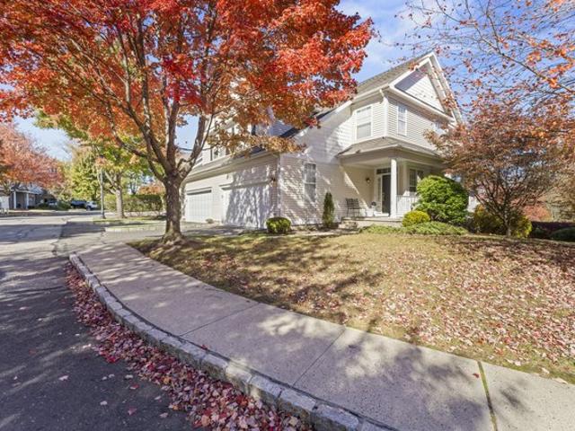 Danbury, CT 06810