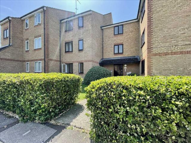 Danbury Crescent, South Ockendon RM15, 1 bed flat to rent, £1,200 pcm | PrimeLocation