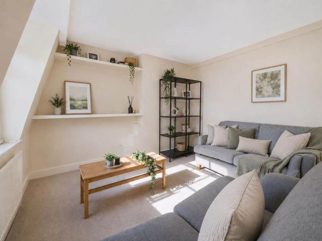 Danbury Street, Islington N1, 2 bed flat to rent, £3,250 pcm | PrimeLocation
