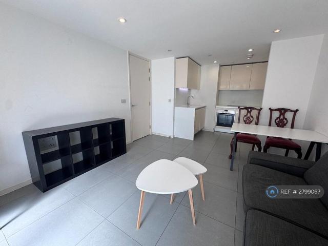Dance Square, London, EC1V 1 bed flat to rent £2,800 pcm £646 pw