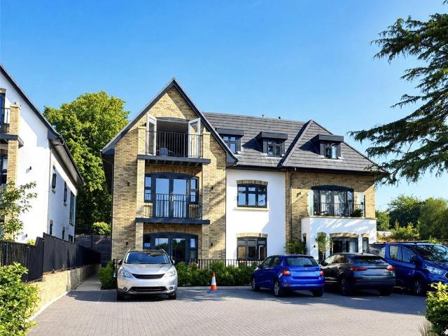 Danecourt Road, Poole, Dorset, BH14 2 bed penthouse to rent £1,995 pcm £460 pw