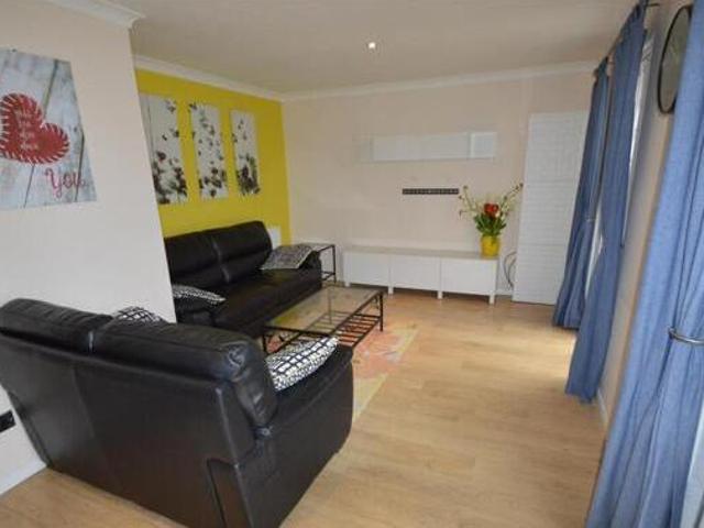 Danett Close, Gorton, 2 Bedroom House