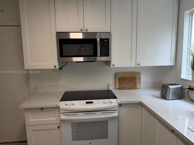 3 SW 7th Ave, Dania Beach, FL 33004