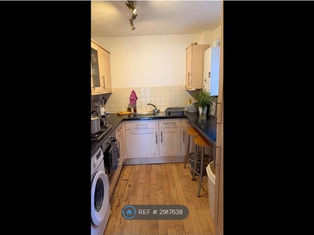 Daniel Court, London W3, 2 bed flat to rent, £1,650 pcm | PrimeLocation