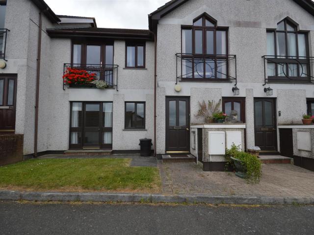 Daniell Court, Daniell Road