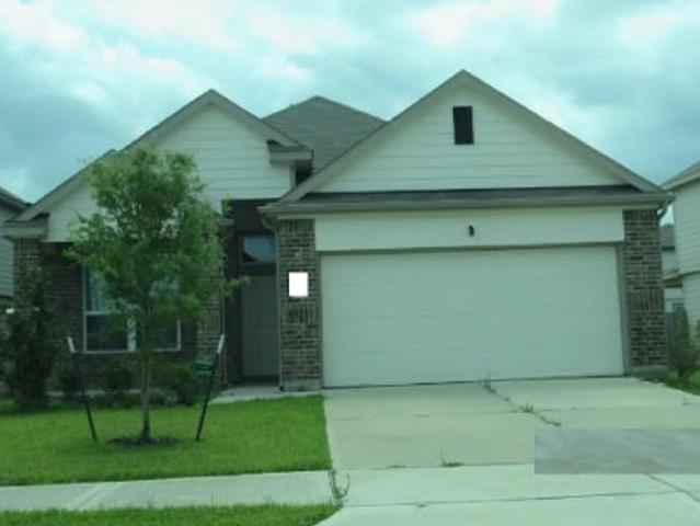 Danielle Gardens Ln