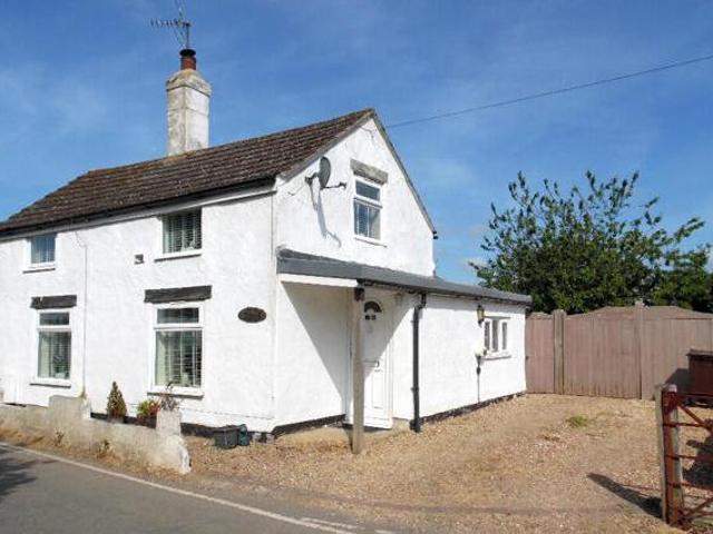 Daniels Gate, Long Sutton, 2 Bedroom Detached