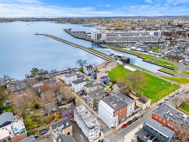 Daniels St Unit,salem, Condo For Sale