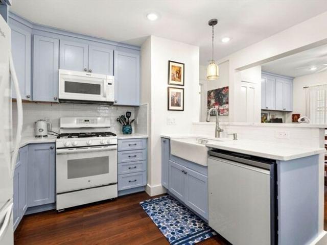 Daniels St Unit,salem, Condo For Sale