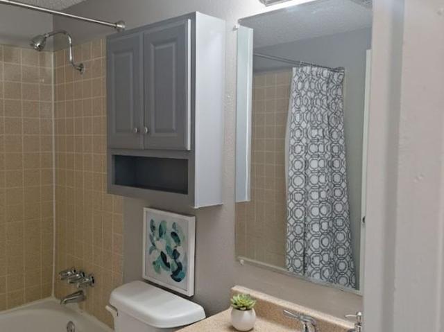 Danish Village Apartments 2 Bedroom Apartment for Rent at 1117 S Paige St, Wichita, KS 67207