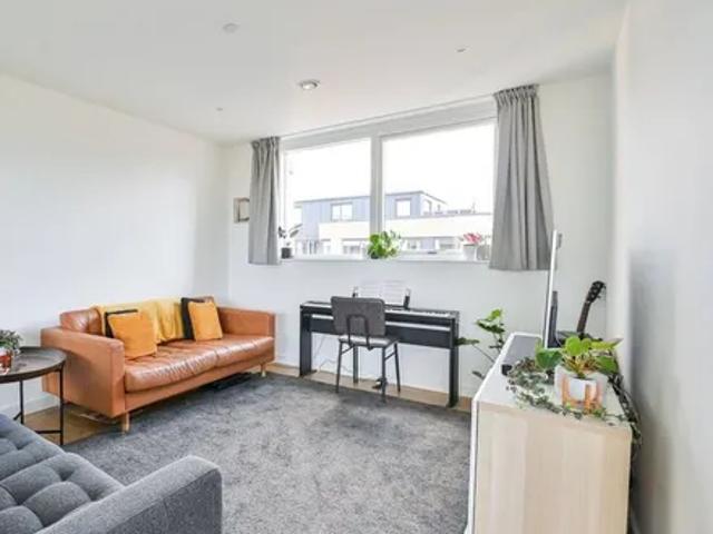 Danson Mews, London, SE17 3BD, United Kingdom | 3 bed apartment for rent #139403884 | Rentberry