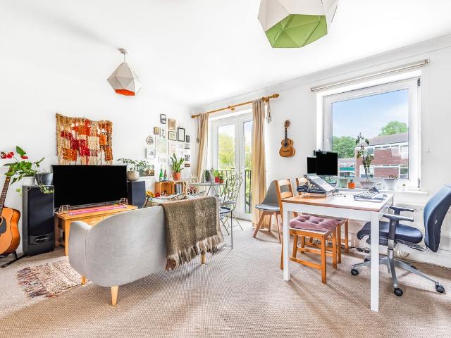 Dacre Park, Blackheath, London SE13, 2 bed flat to rent, £1,800 pcm | PrimeLocation