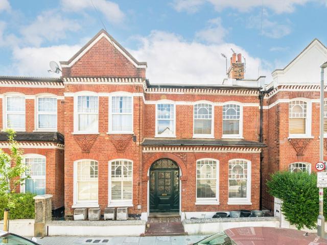 Dafforne Road, London SW17, 2 bed maisonette to rent, £2,200 pcm | PrimeLocation