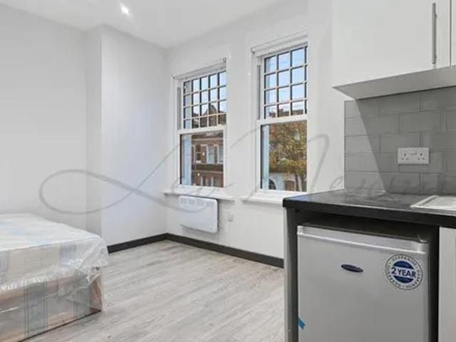 Dafforne Road, London, SW17 8TZ, United Kingdom | Room for rent #140228441 | Rentberry
