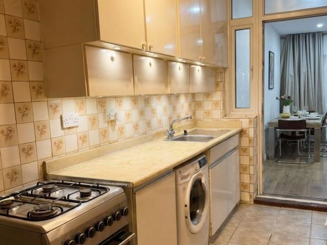 Dagenham RM8, 4 bed shared accommodation to rent, £850 pcm | PrimeLocation