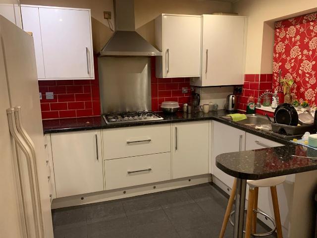 Dagenham RM9, 3 bed shared accommodation to rent, £2,100 pcm | PrimeLocation