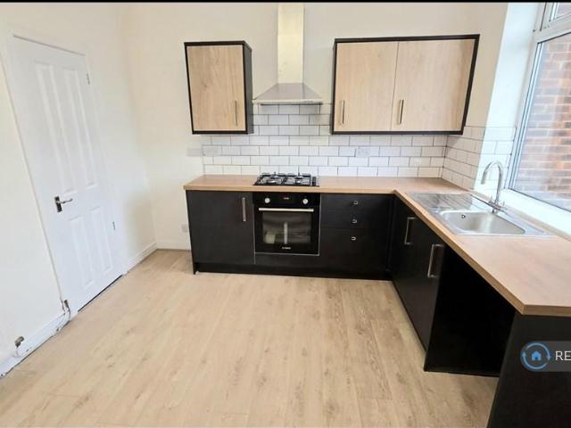 Dagmar St, Manchester, M28 2 bed terraced house to rent £1,025 pcm £237 pw