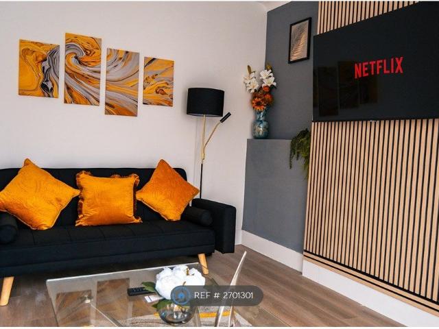 Dagnall Park, London SE25, 5 bed semi detached house to rent, £5,500 pcm | PrimeLocation