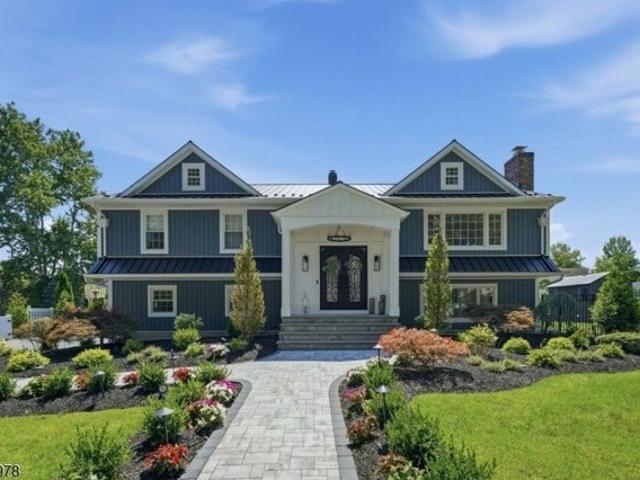 Dahl Dr, Montville Township, Home For Sale