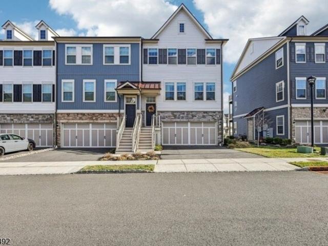Dahlia Dr, Warren Twp, Home For Sale