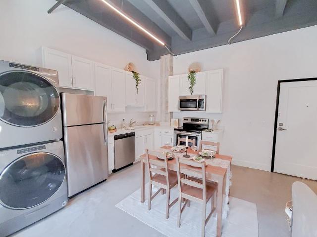Dahlman Flats Studio Apartment for Rent at 1311 S 9th St, Omaha, NE 68108 Little Italy