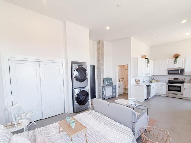 Dahlman Flats 1 Bedroom Apartment for Rent at 1311 S 9th St, Omaha, NE 68108 Little Italy