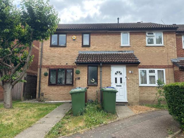 Daintry Close, Harrow HA3 3 bed terraced house to rent £2,300 pcm £531 pw